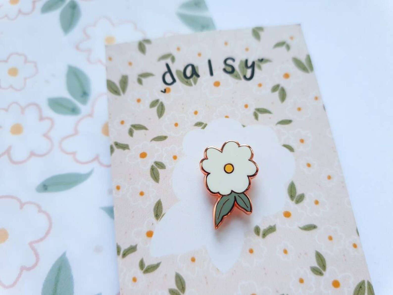Daisy Enamel Pin Flower Enamel Pin Cute Enamel Pin by - Etsy