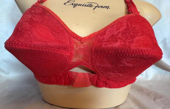 Lovable red lace pointy bra - Gem