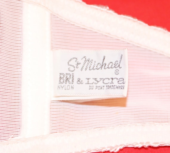 Boxed white Push up Demi lace bra by St Michael - Gem