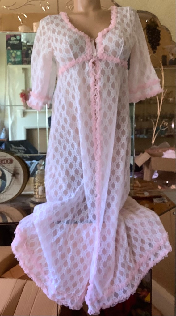 Pink sheer nylon white lace Peignoir robe - Gem