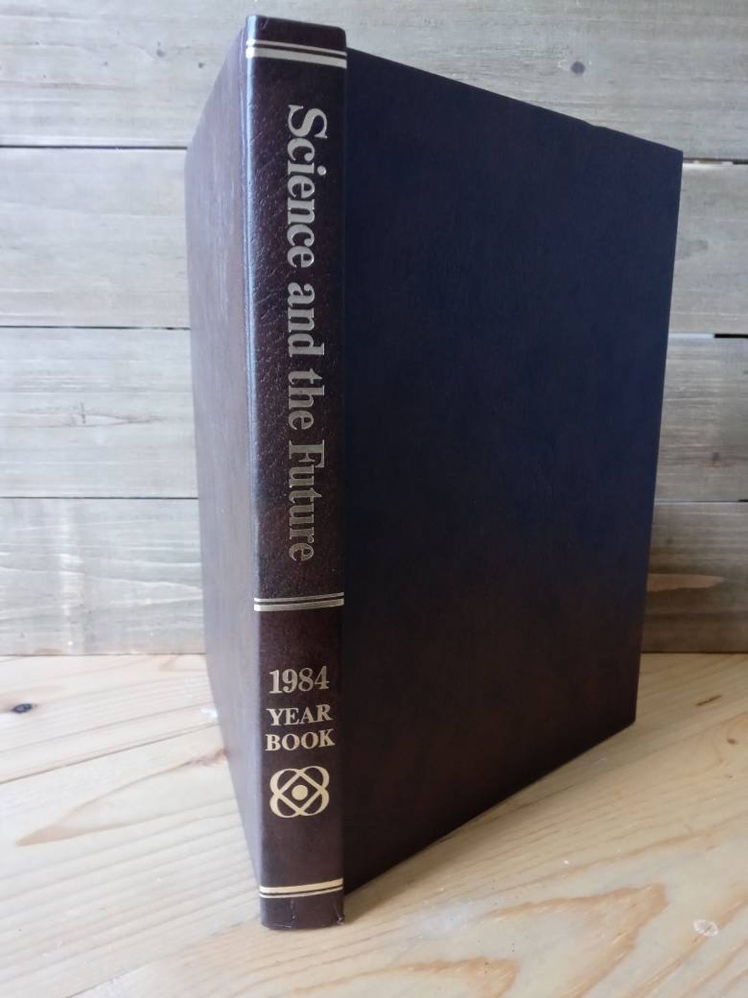 1984 Yearbook: Science and the Future encyclopedia Britannica, Color ...