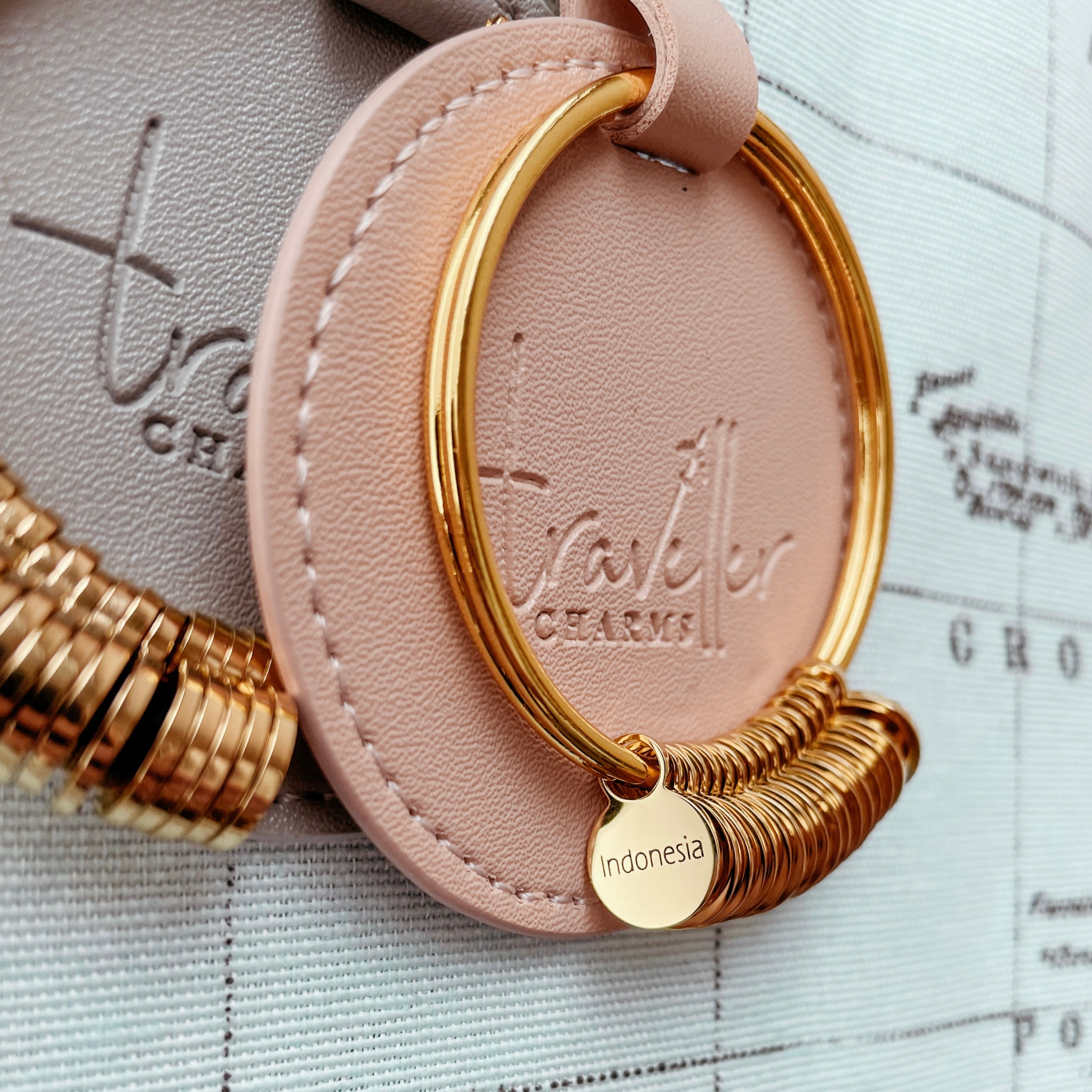 Travel Clip & 25 Traveller Charms - Travel Charms - Travel Memories - Etsy