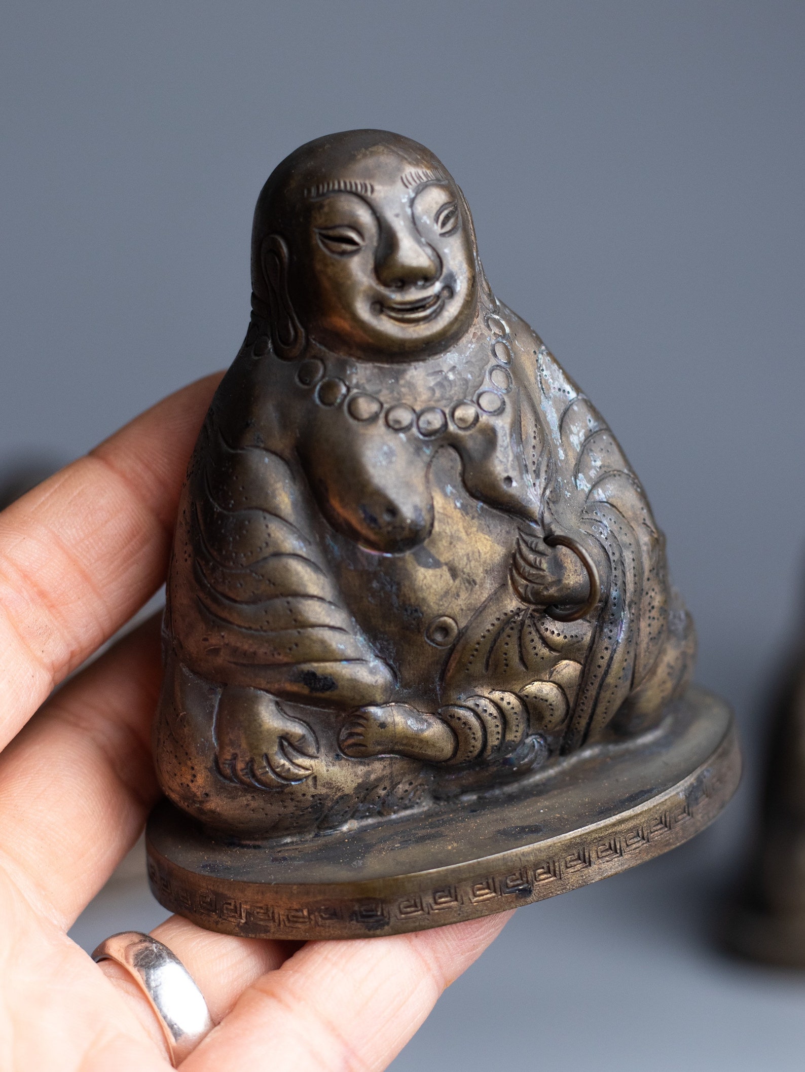 SC57 5 Buda vintage hecho a mano / Buda sentado sosteniendo | Etsy