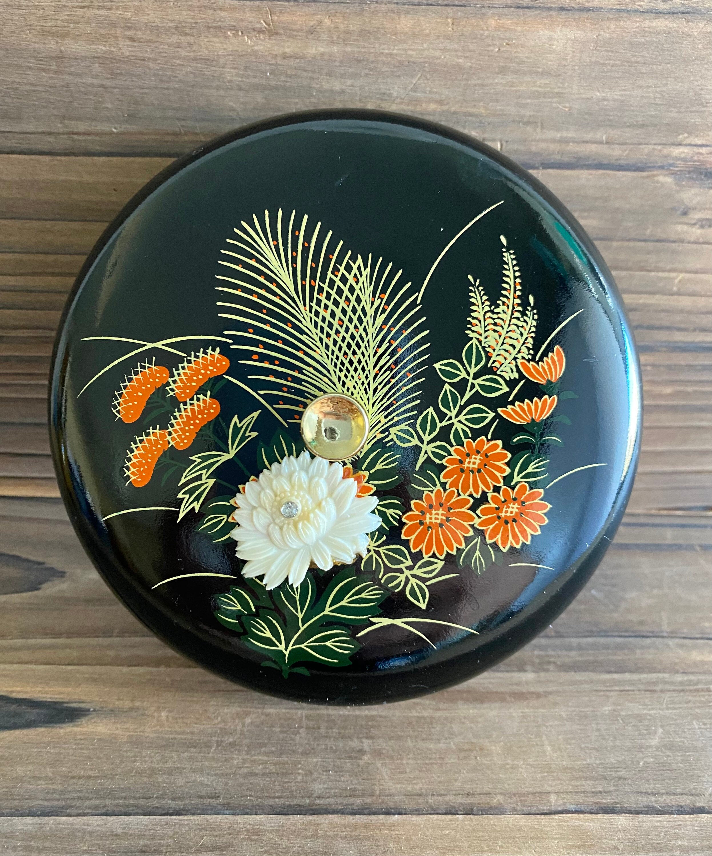 Black Japanese Lacquerware Trinket Box With Gold and Red Chrysanthemum ...