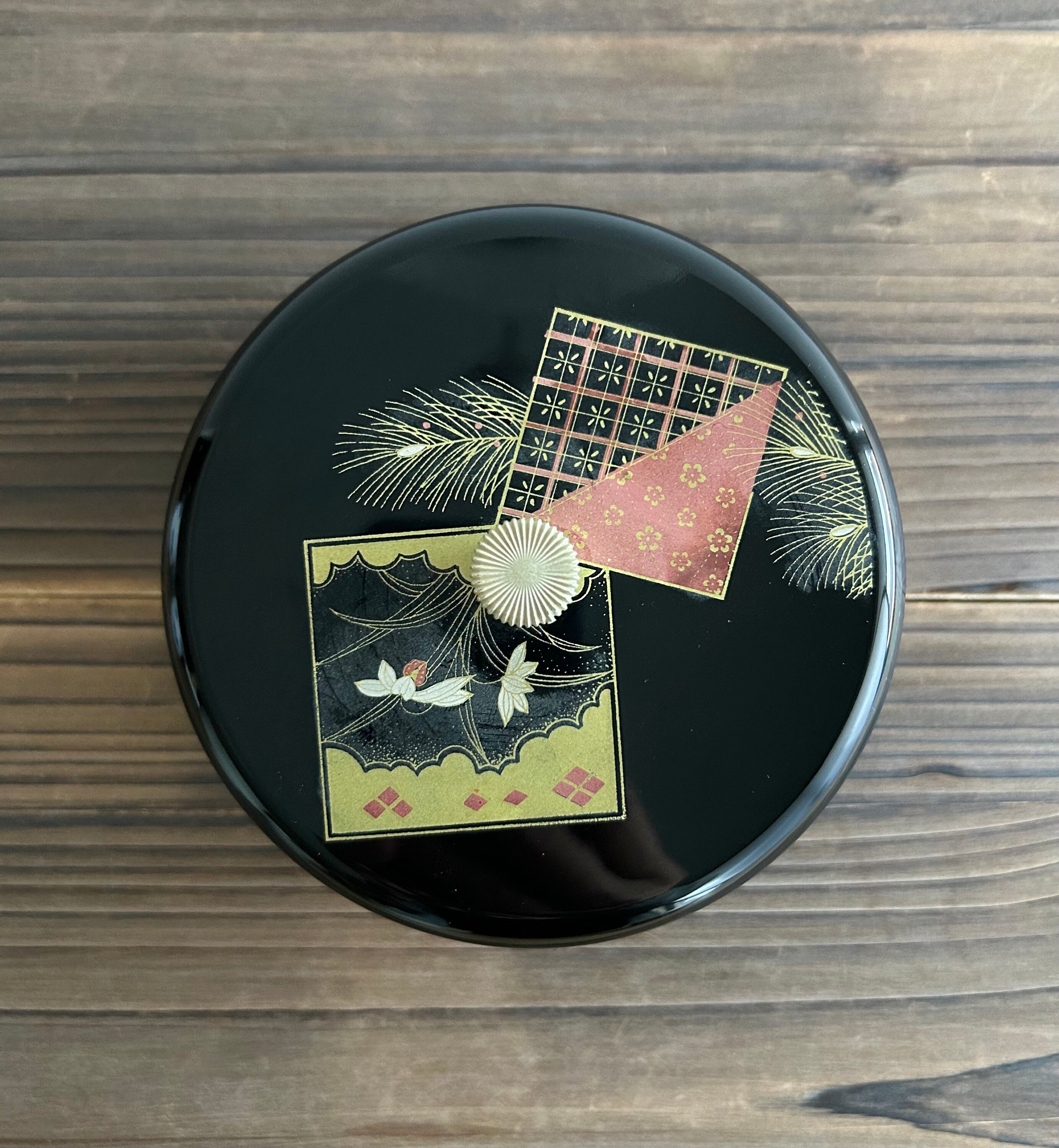 Black Japanese Lacquerware Trinket Box With Gold and Red Traditional ...
