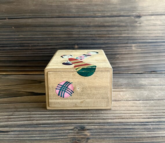vintage Japanese wood box with kokeshi doll design - Gem