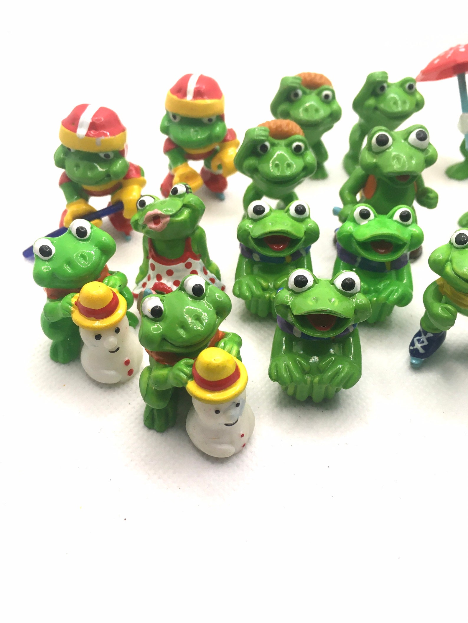 18 Vintage Retro KINDER EGG Surprise Frog Toy Figures - Etsy UK