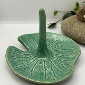 Ceramic Lily Pad Ring Dish, Lotus Leaf Jewelry Holder - Etsy