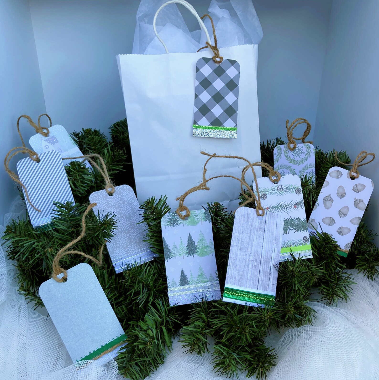 White Christmas Gift Tags, Set of 10 Embellished Winter Gift Tags ...