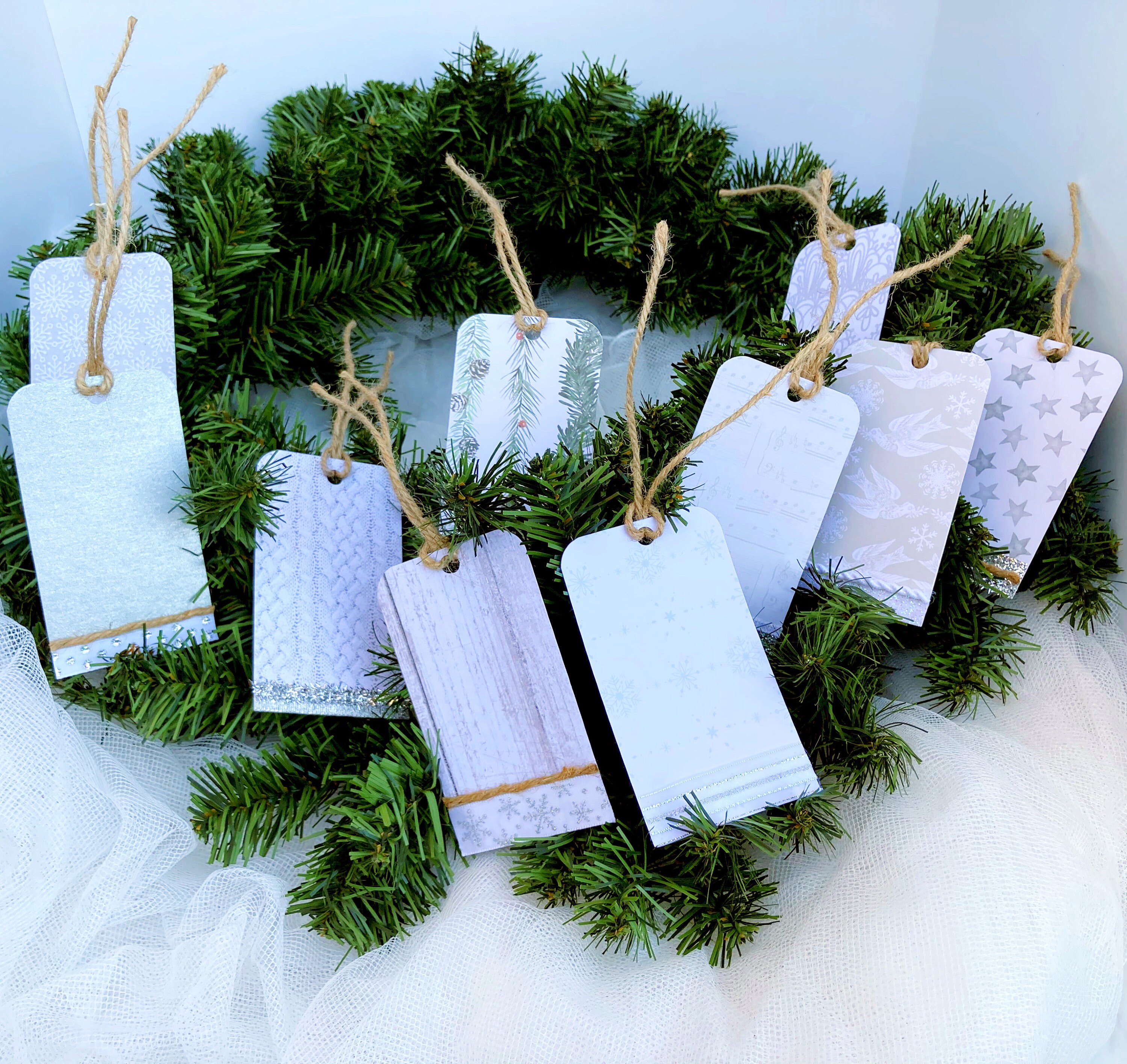 White Christmas Gift Tags, Set of 10 Embellished Winter Gift Tags ...