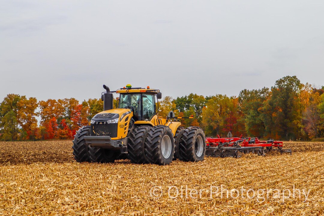 Challenger MT955E Tractor Ripping Ground in Ontario - High Quality ...