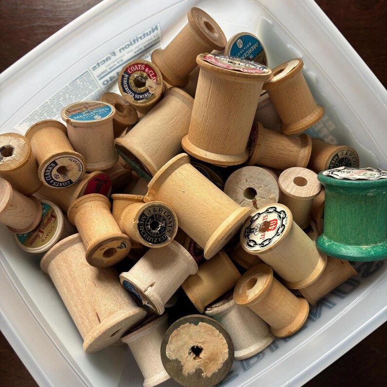 Lot of Vintage Empty Wooden Thread Spools Various Sizes, With/without ...