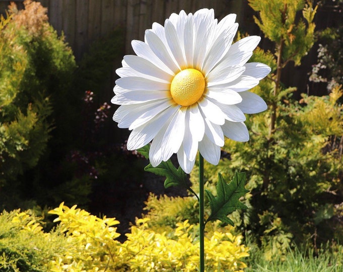 80cm Metal Daisy Garden Ornament Sculpture Flowers Stake Artificial ...
