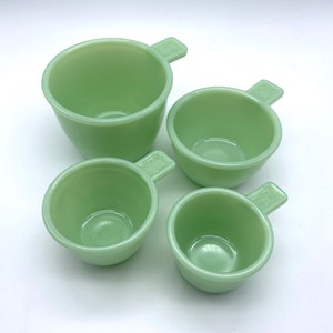 Nesting Vintage Style Stacking 4 Pc. Measuring Cups Set 1/4, 1/3, 1/2 ...