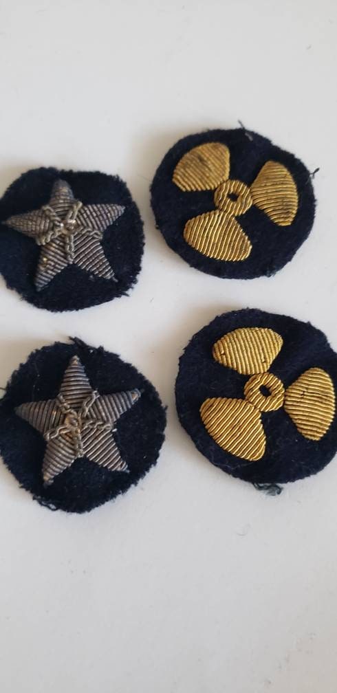 Vintage Merchant Marines USNR Buttons and Hard Shoulder Boards and Pins ...