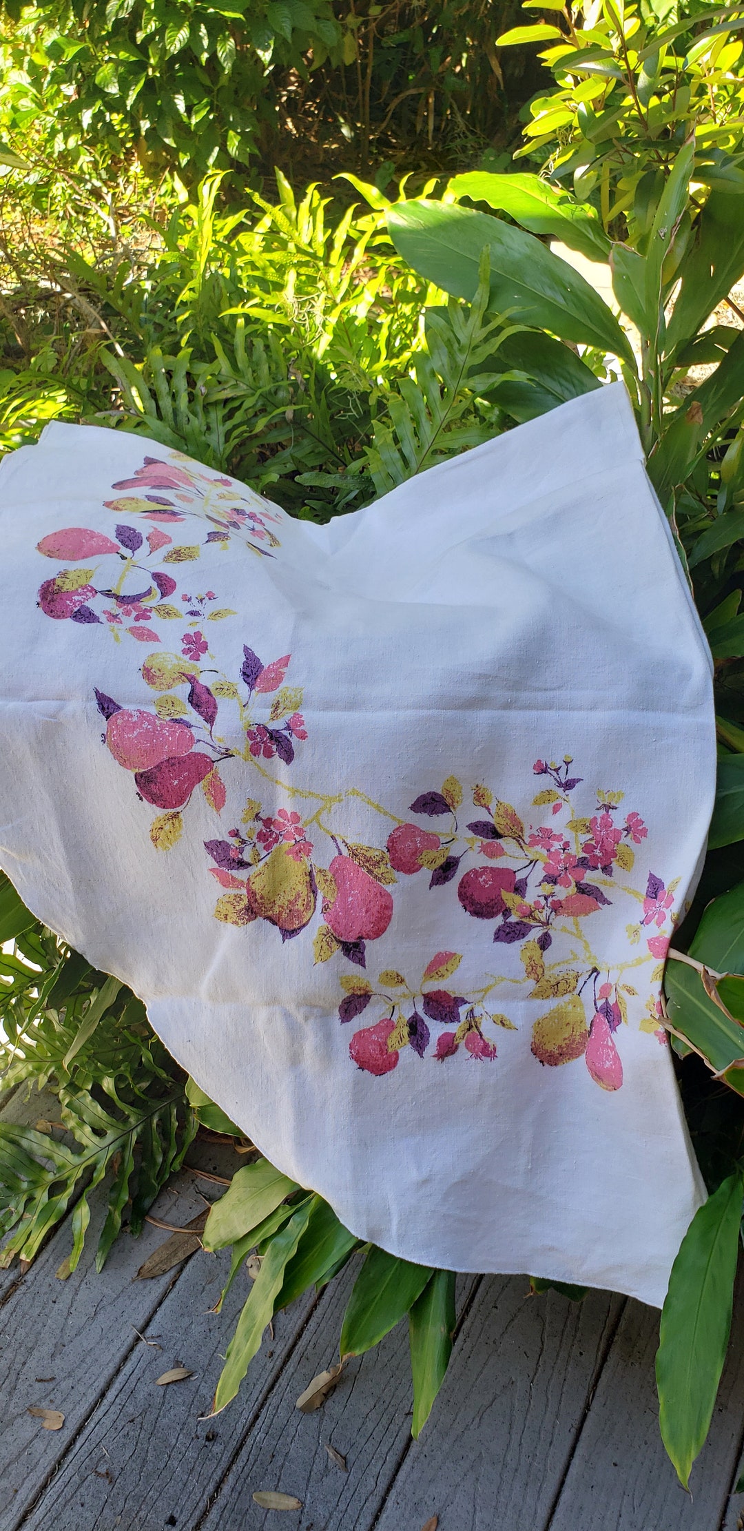 Vintage Luther Travis Linen Oval Floral and Fruit Pear Tablecloth Pinks ...