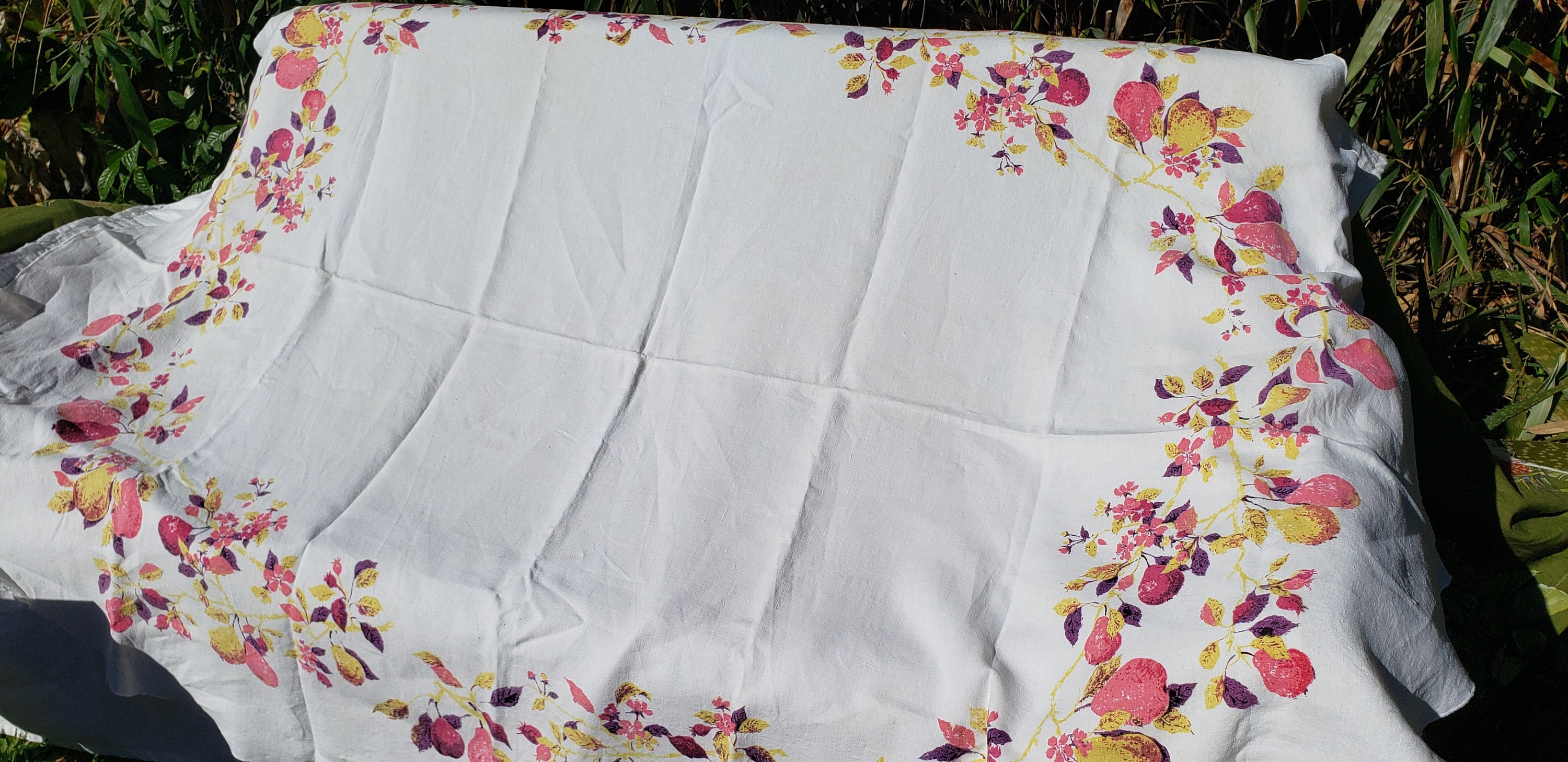Vintage Luther Travis Linen Oval Floral and Fruit Pear Tablecloth Pinks ...