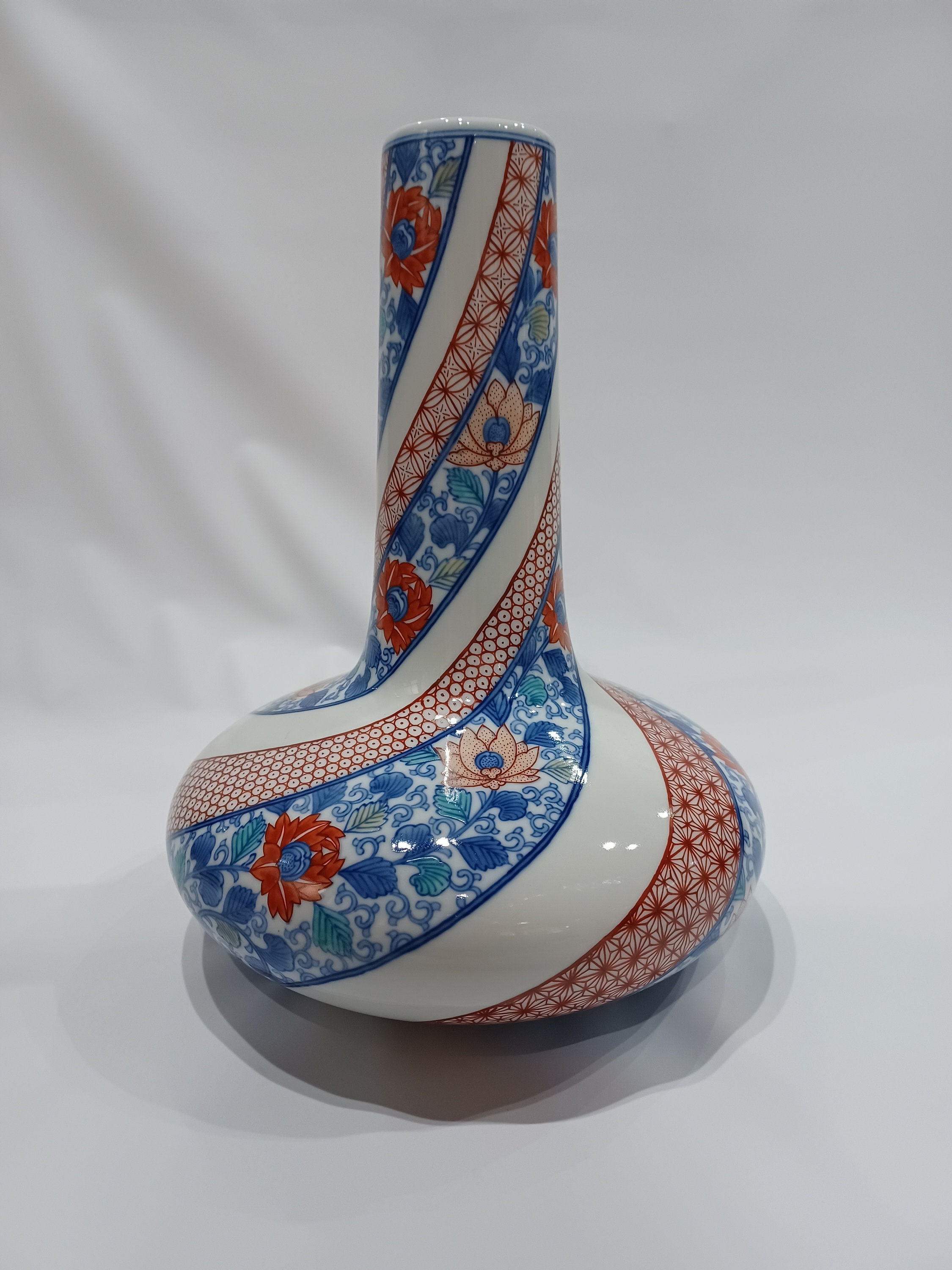 Japanese Color Nabeshima Vasenabeshima Oniwa Ware by Koshun ...