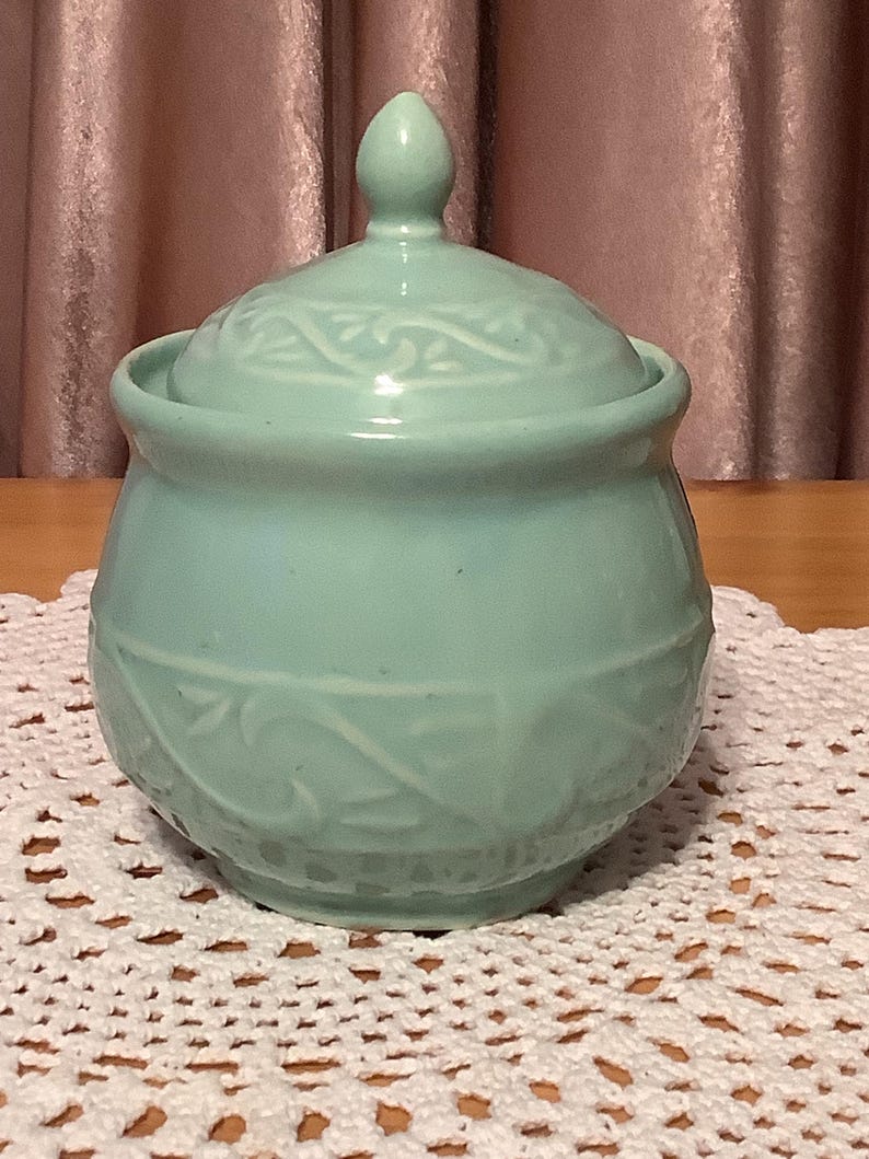 Vintage Shawnee Pottery Covered Sugar Bowl - Etsy