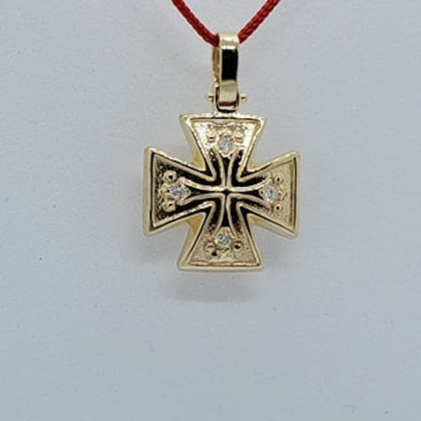 Maltese Cross Pendant - Etsy