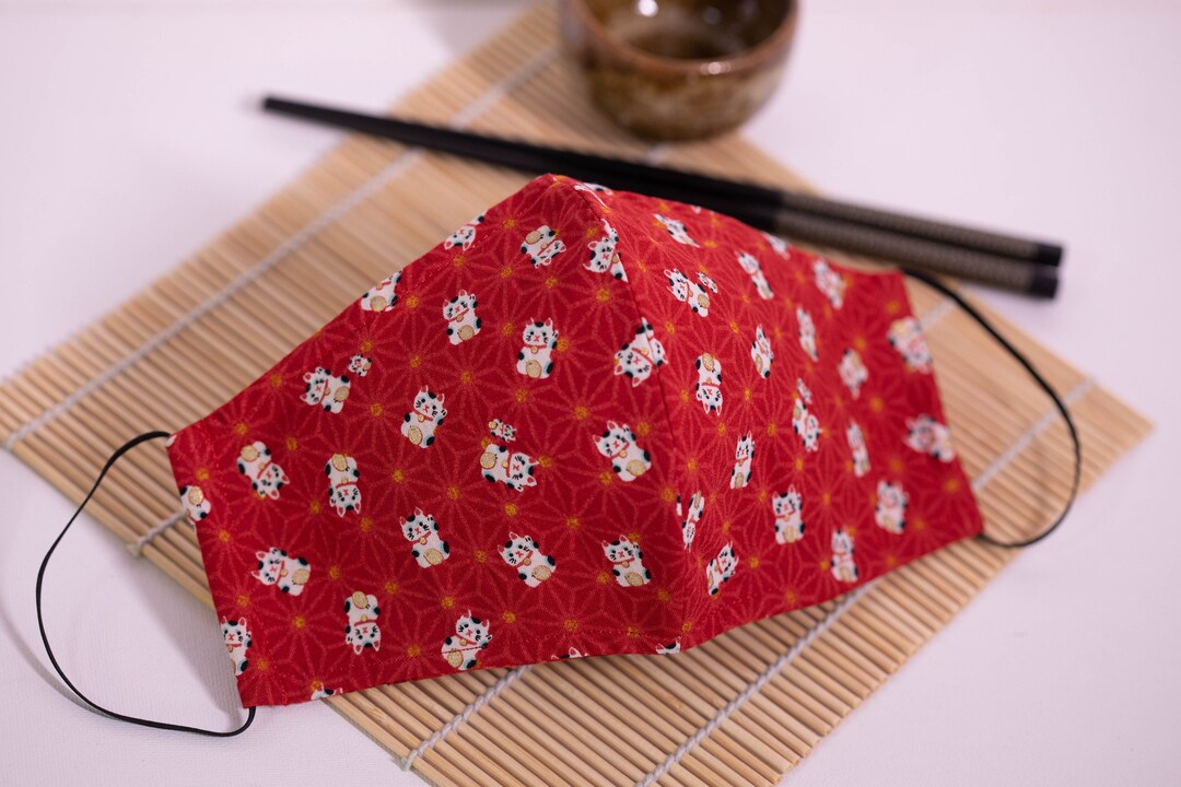 Kawaii Asian Oriental Tiny Maneki Neko on Asanoha Star Face Mask (red ...