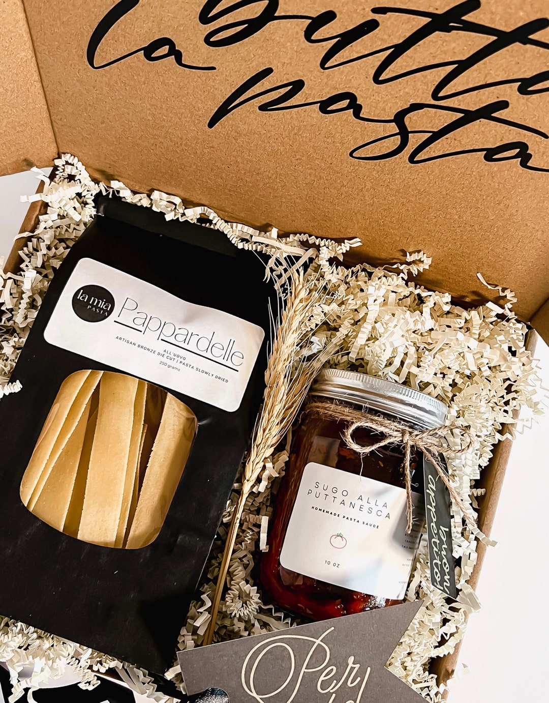 Homemade Pasta Gift Box | Gourmet Culinary Gift Box With Natural Sauces ...