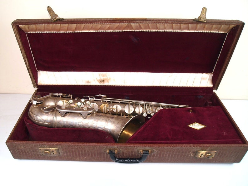 SAXOPHONE LUXOR Solo GUBAN Timisoara Wind Instruments Musical - Etsy
