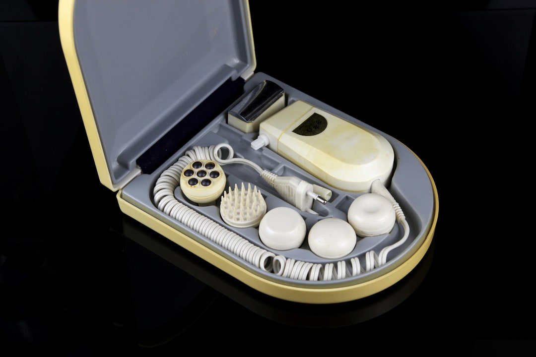 Soviet Vintage Electric Razor Kharkovchanka 3 Massager With Attachments ...