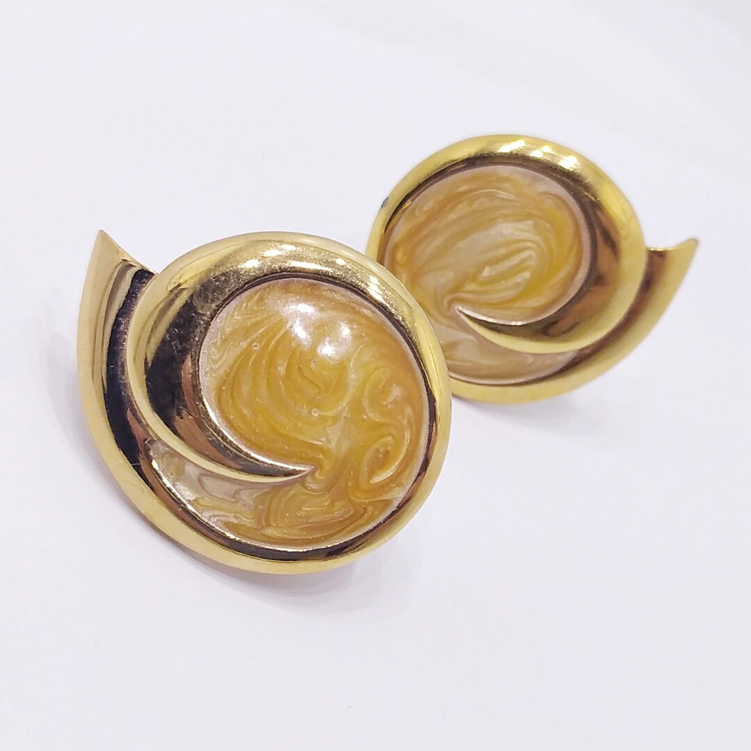 Large Clam Shell Enamel Clips MONET Swirl Honey Cream and Gold Clip on ...