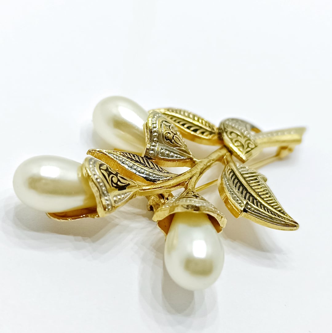 DAMASCENE Flower Brooch With Faux Pearl Large Vintage Black and Gold ...