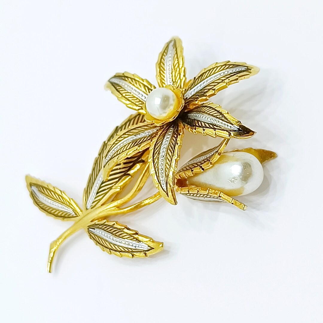Spain Toledo Damascene Jewelry DAMASCENE Flower Brooch With Faux Pearl ...