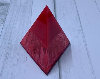 Small Resin Pyramid - Etsy