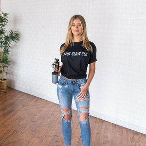 FAUX GLOW CEO Graphic Tee Spray Tan Artist Esthetician Beauty Industry Apparel T-shirt Glow ...