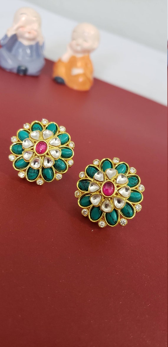 Gold earrings for saree store