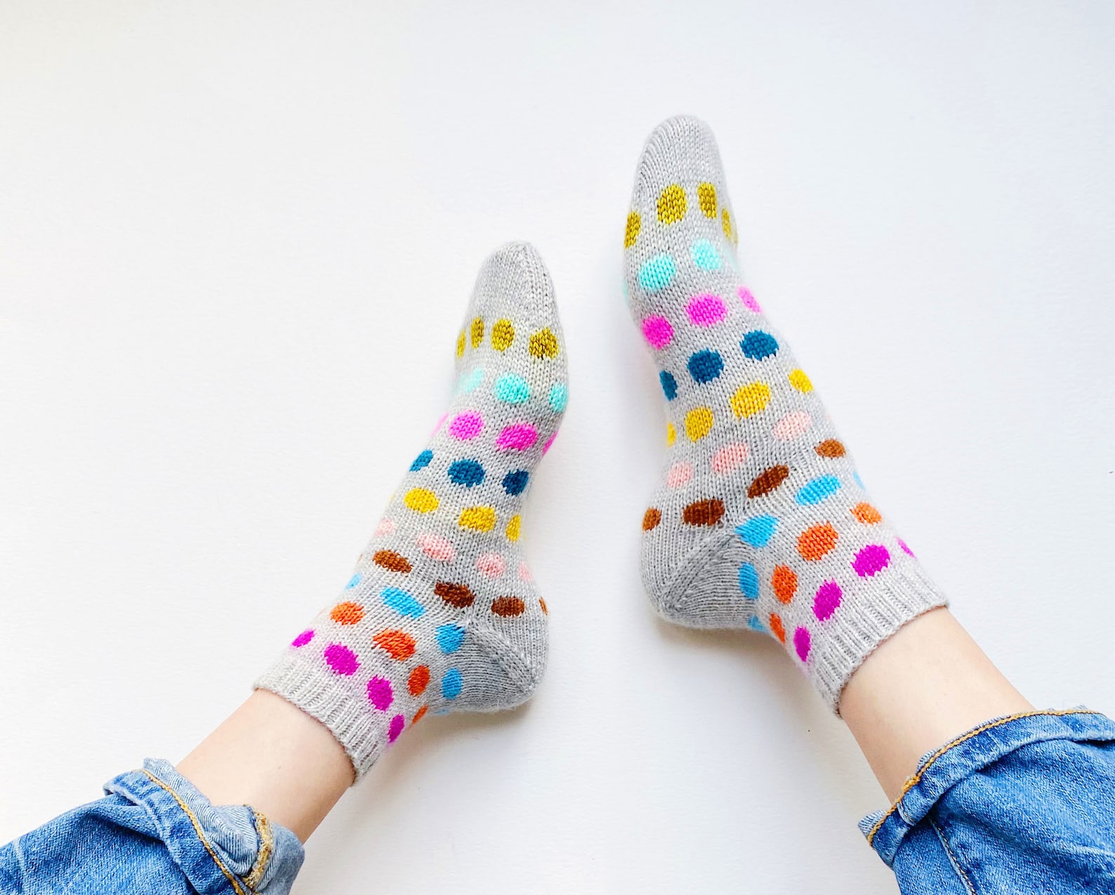 Polka Dot Sock Knitting Pattern ~ the Little Dots Socks ~ Easy Beginner ...