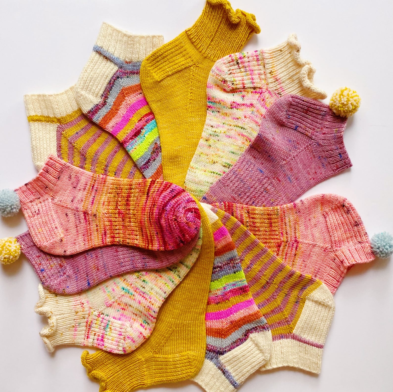 Easy Basic Shorty Sock Knitting Pattern Set - Etsy