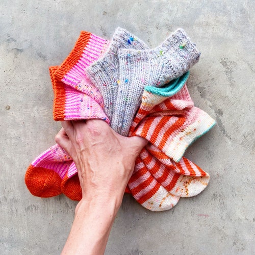 Easy Basic Shorty Sock Knitting Pattern Set - Etsy