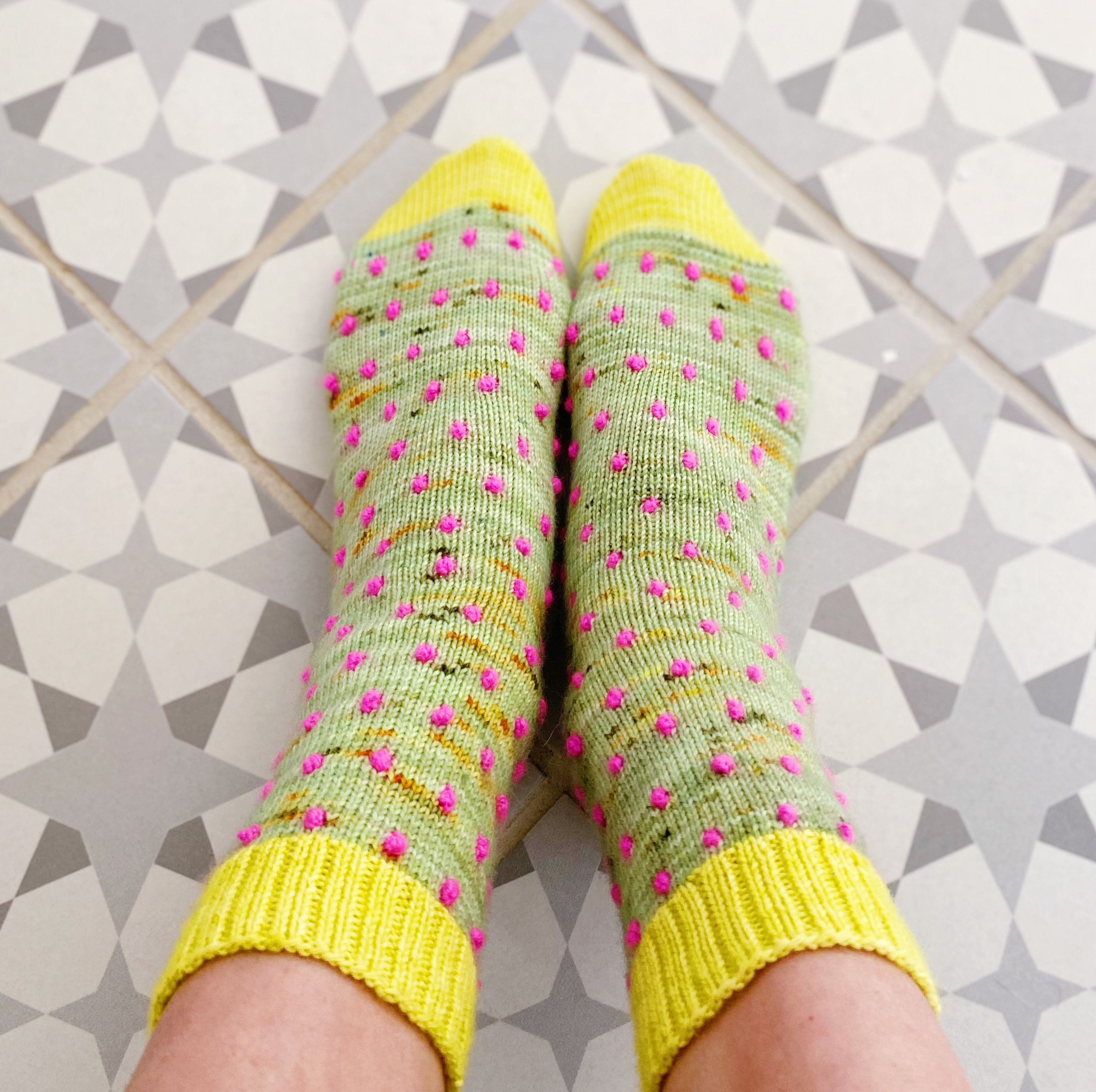 Pop Radio Socks Basic Texture Sock Knitting Pattern Easy Sock - Etsy ...