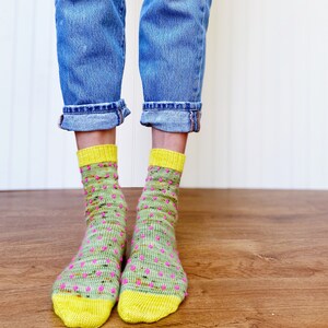 Pop Radio Socks Basic Texture Sock Knitting Pattern Easy Sock Knitting ...