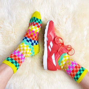 Easy Basic Colorwork Sock Knitting Pattern Little Checks Socks - Etsy