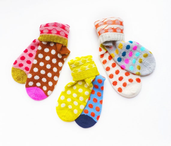 Polka Dot Sock Knitting Pattern the Little Dots Socks Easy - Etsy