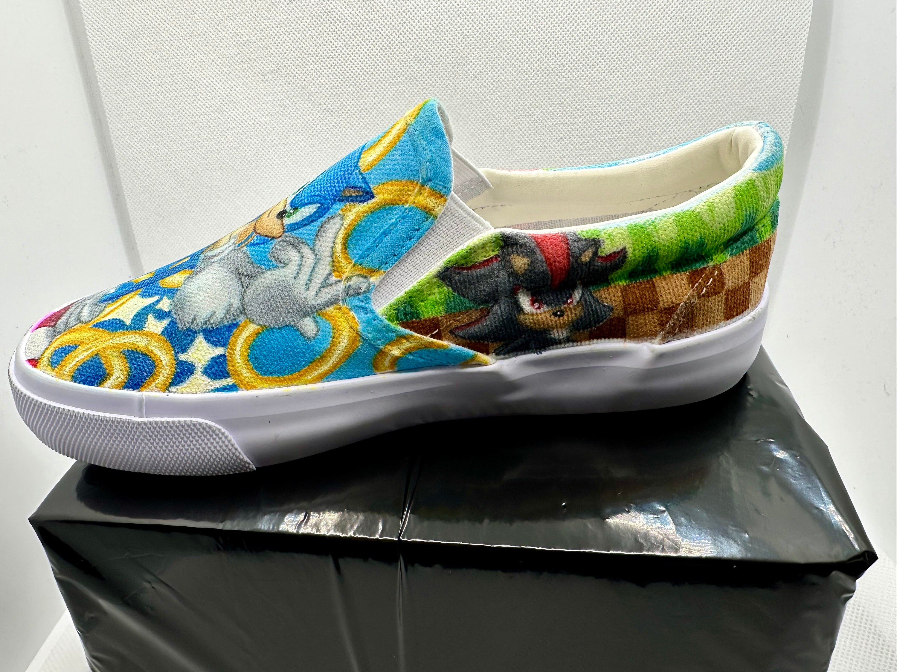 Custom Sonic the Hedgehog Shoes - Etsy