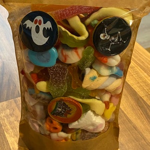 Classic Selection of Pick N Mix in a Resealable Pouch (medium Size) - A ...