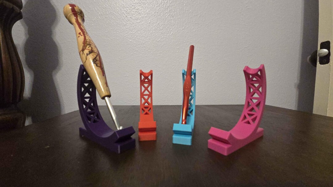Crochet Hook Rest / Minimalist Hook Stand - Etsy