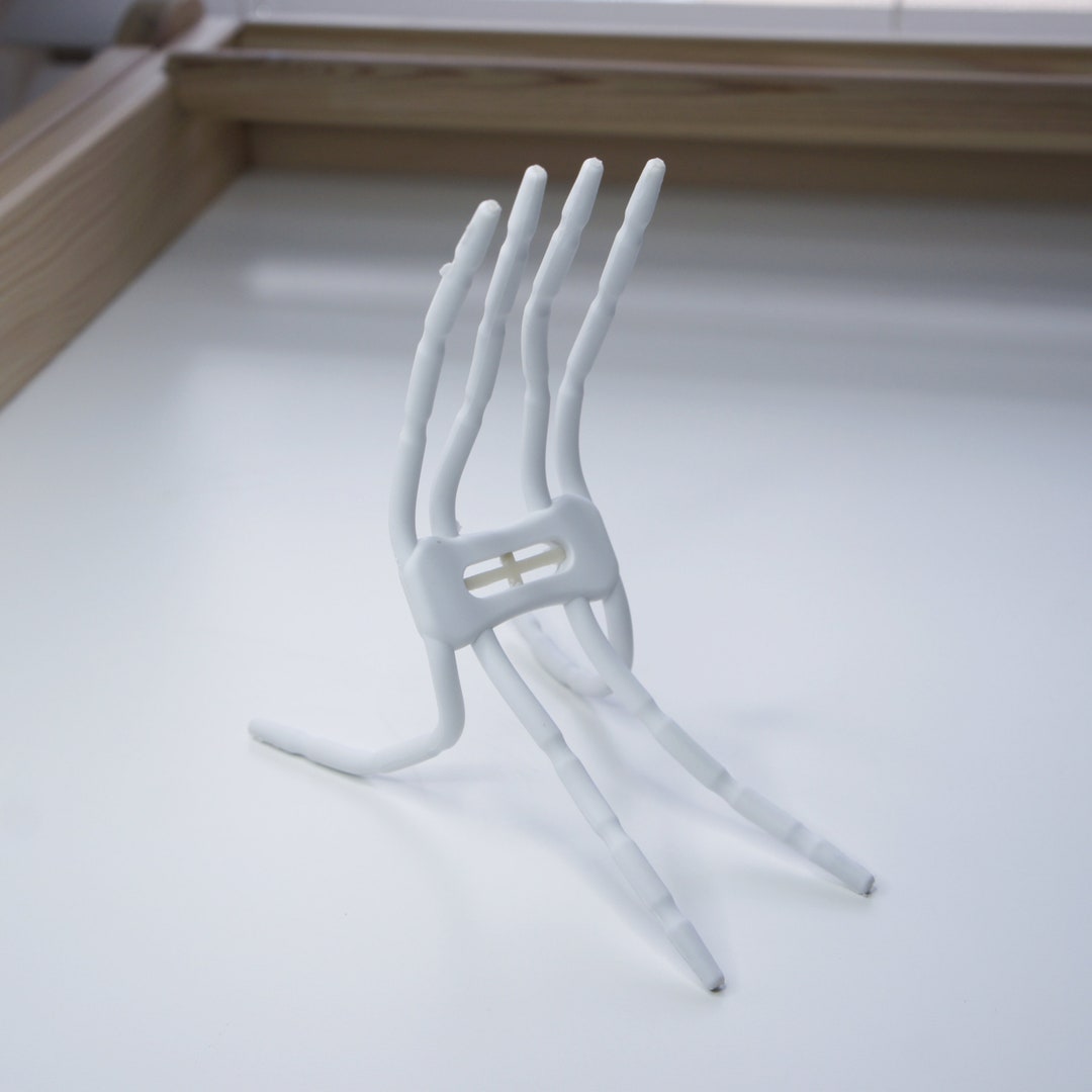 Flexible Spider Rack: Multi-purpose Doll Stand & Phone Holder ...