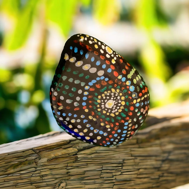 Aboriginal Dot Painted Pebble Stone/acrylic Paint/finshed With Varnish ...