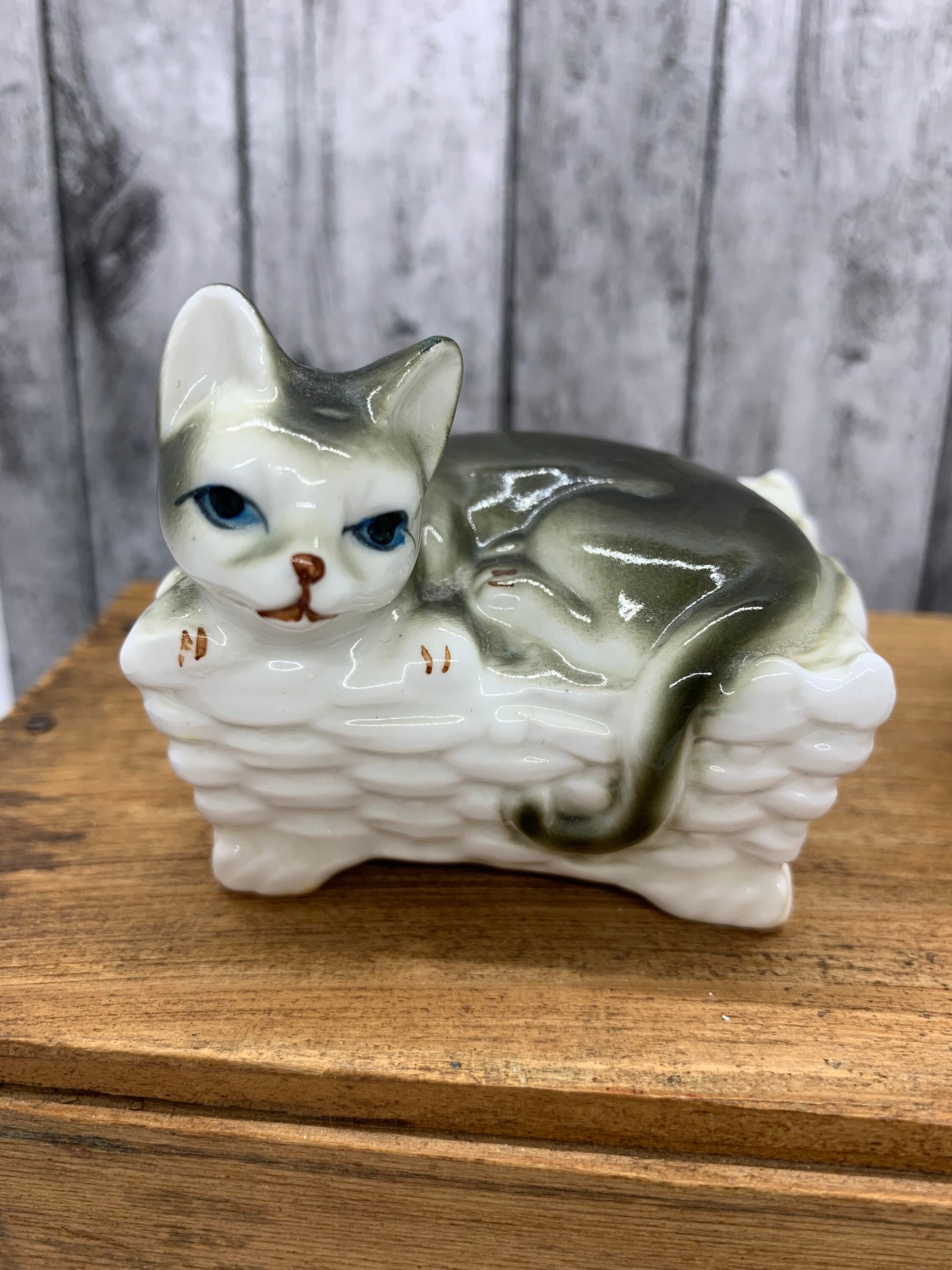 Vintage Cats/kittys in a Basket Bone China Taiwan Porcelain Kitty ...