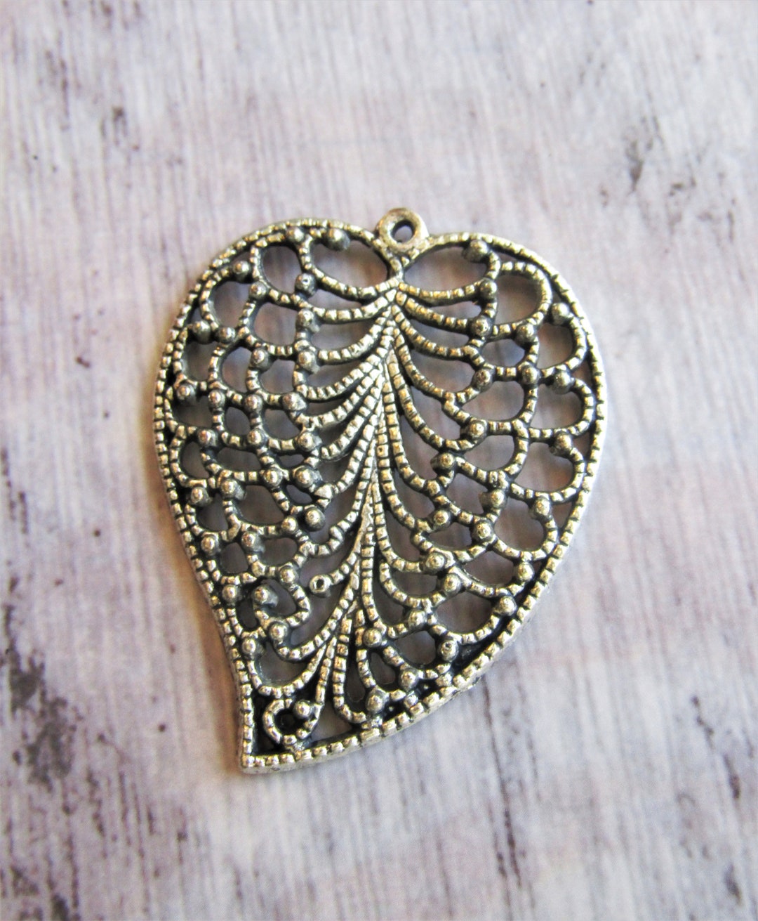 Pewter Filigree Leaf Pendant, Silver Metal Focal (set of 5) - Etsy