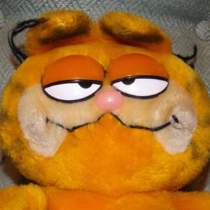 LARGE Garfield Hand Puppet Plush Vintage Dakin Toy Weird Unique 12 Rare ...