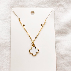 Preppy Clover Necklace - Etsy